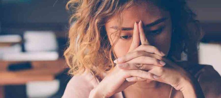 Comment guérir des chocs émotionnels grâce à la lithothérapie